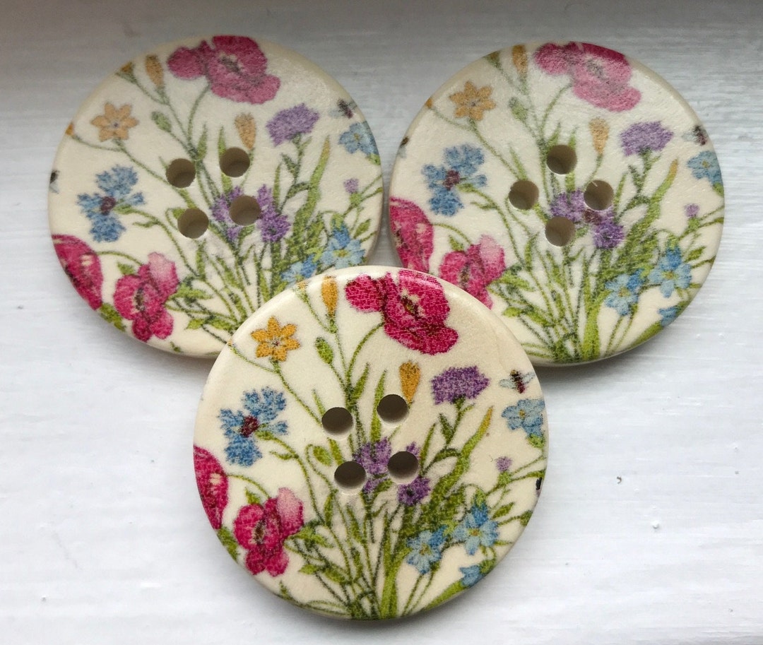 Set of 3 Pretty Flower Wood Buttons Summer Meadow Flowers - Etsy