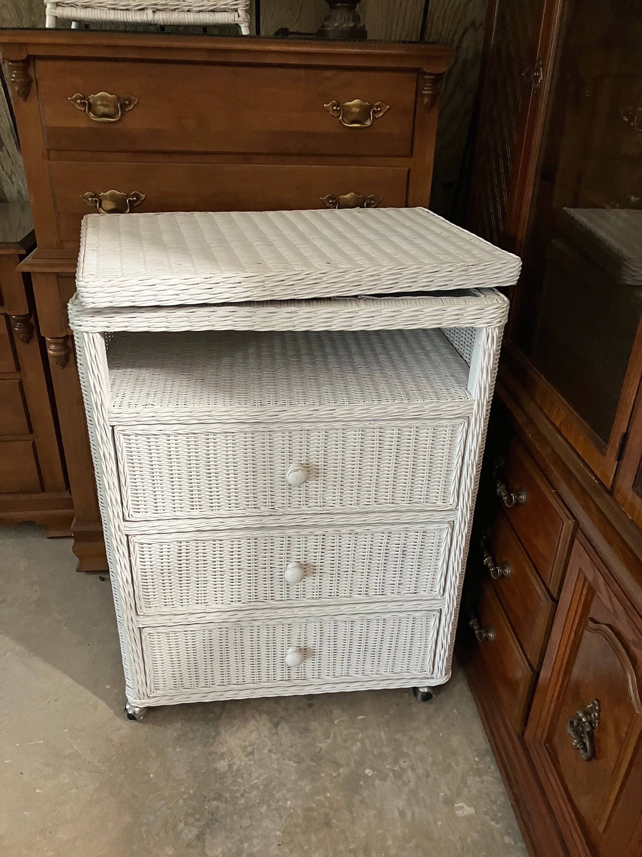 Stunning White Wicker TV Stand Dresser With 3 Drawers, Storage and ...