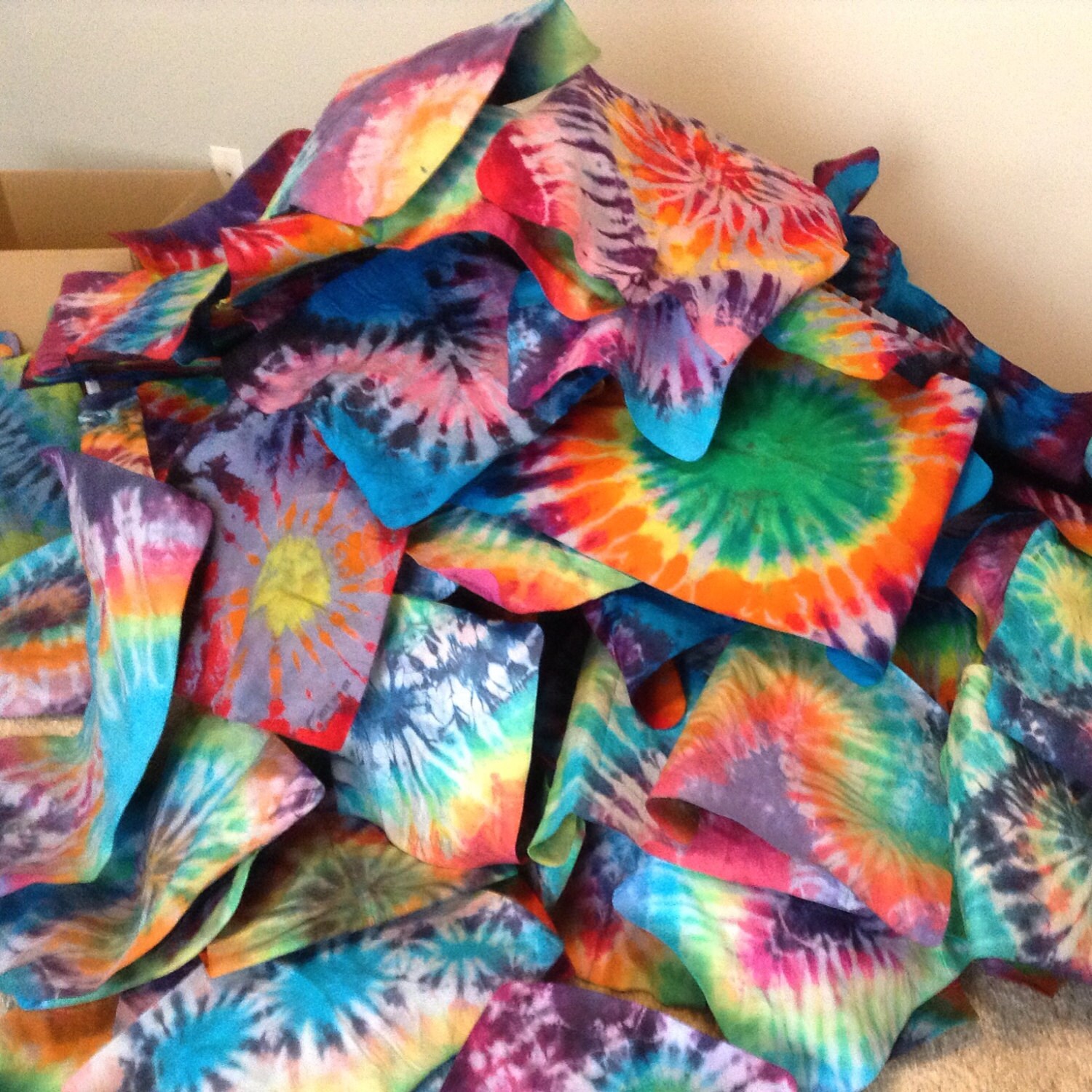 Large RAINBOW Tie Dye Shammy Sammy Chamois Sports Drying Towel Diving ...
