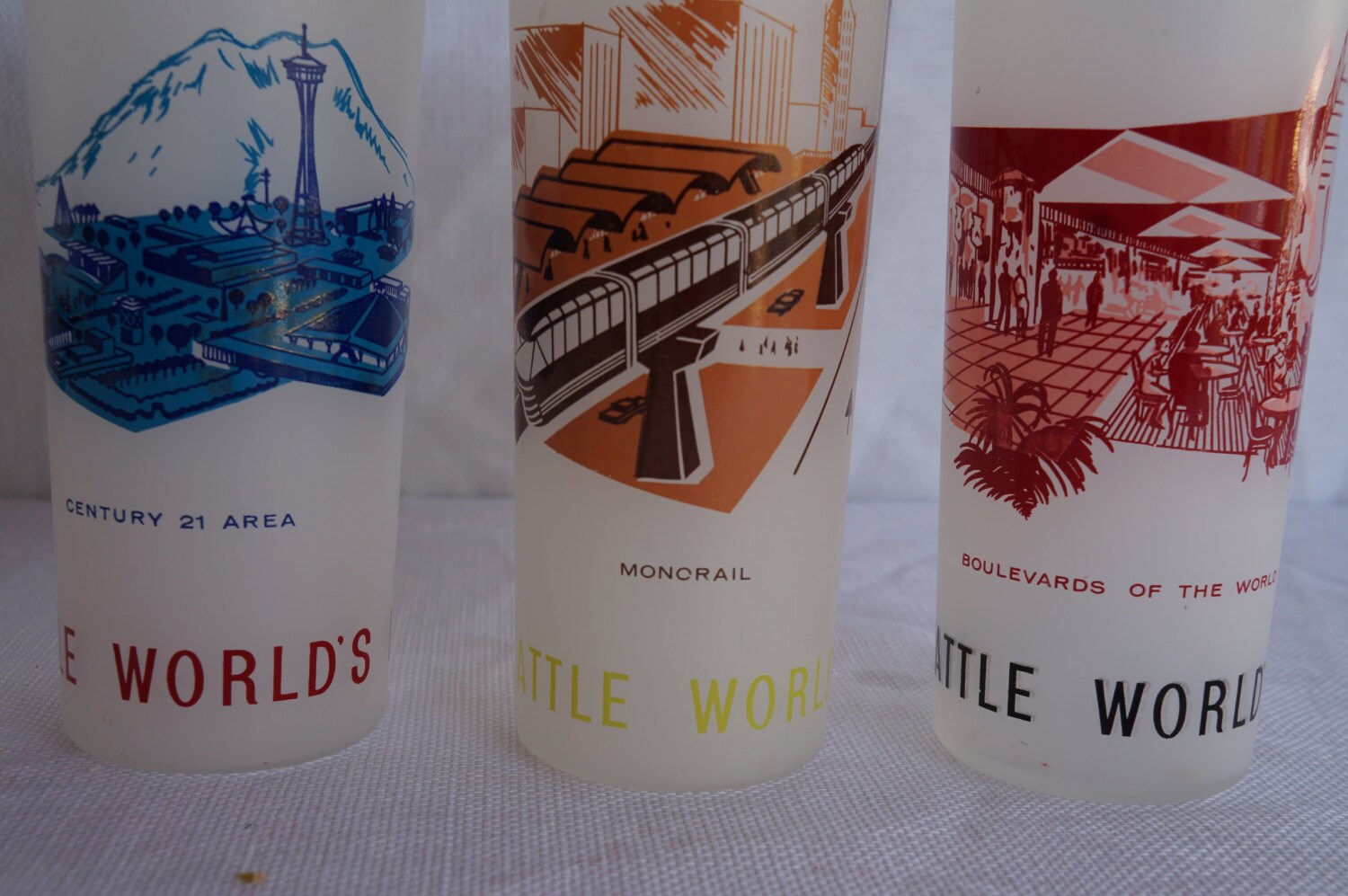 1962 Worlds Fair Seattle 6 Frosted Glasses! 237BB