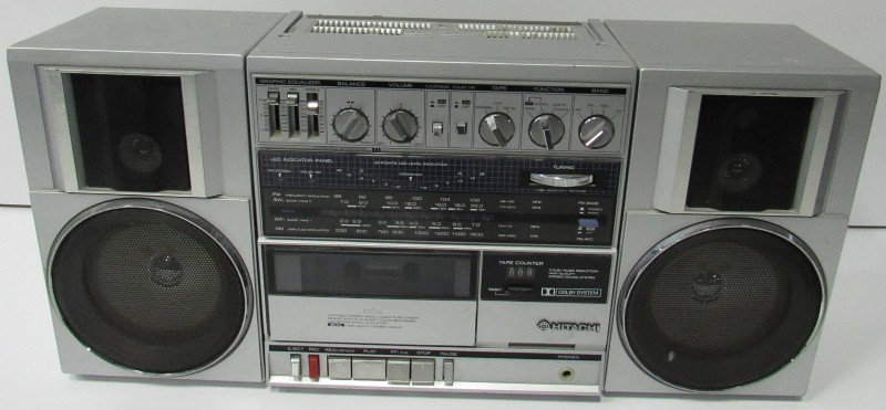 Hitachi Vintage Stereo Boombox TRK-9100HC