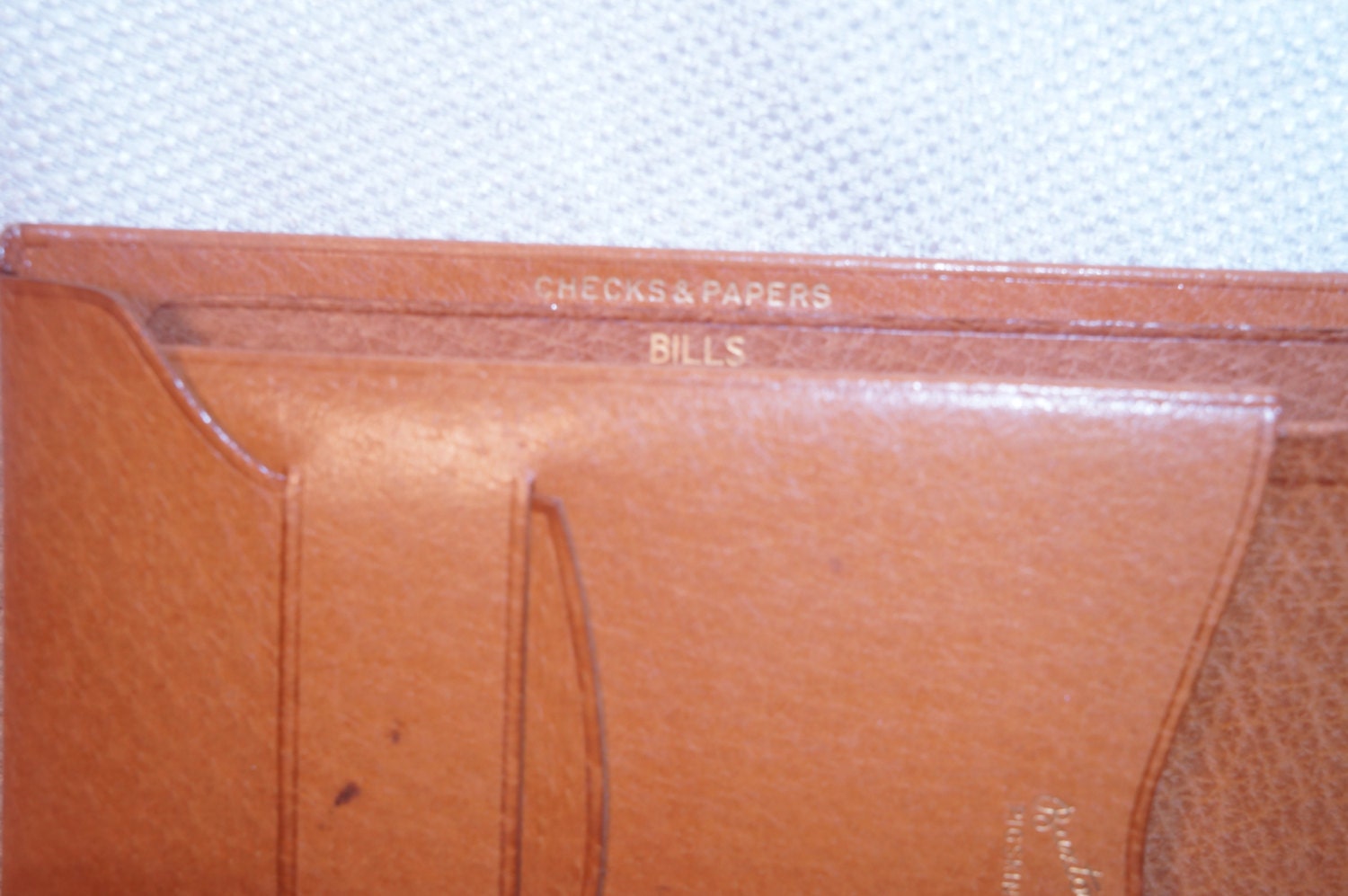 1940's Buxton stitchless pigskin wallet embossed with U.S. Motors logo ...