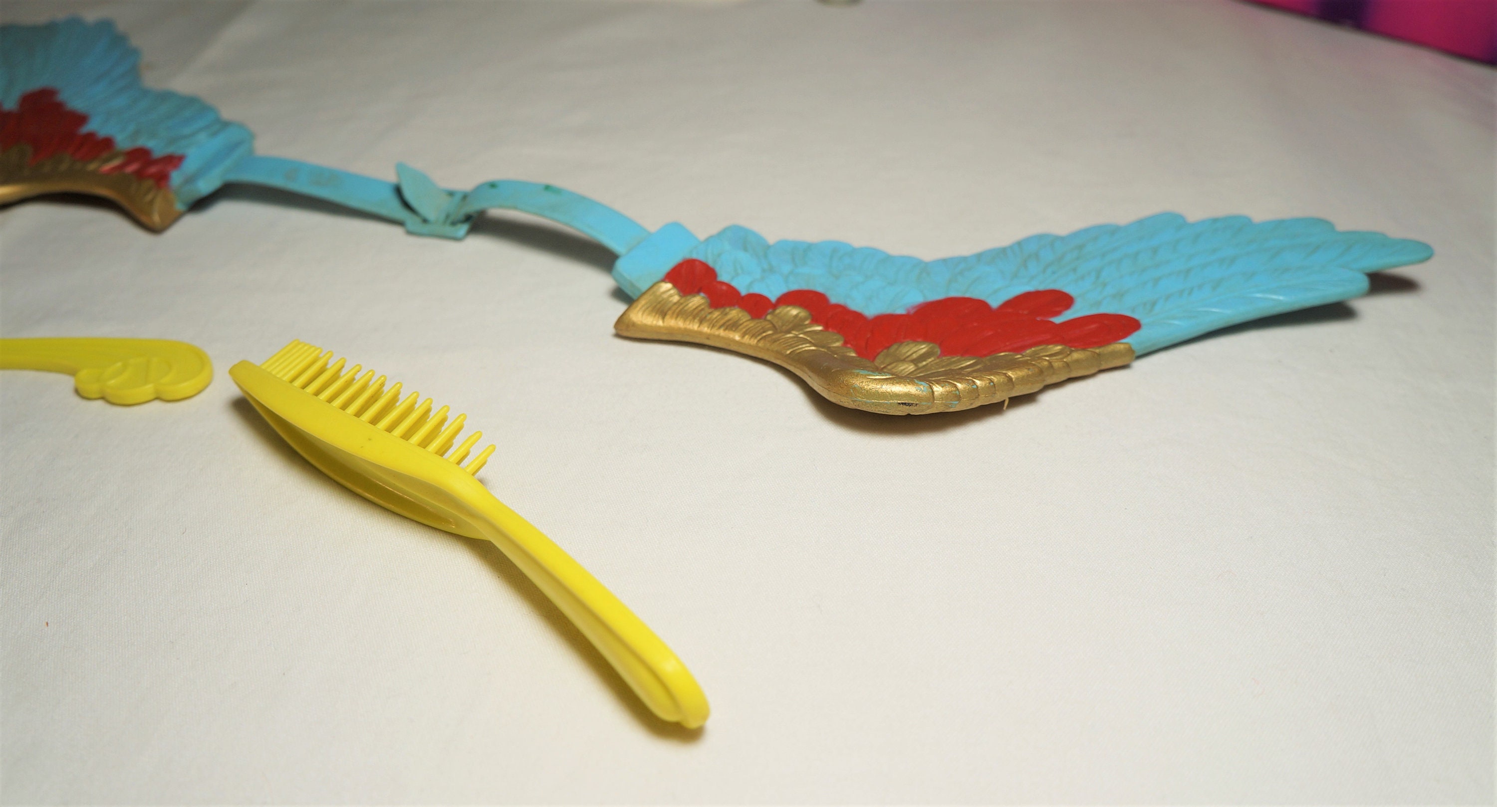 Vintage She-Ra Horse Accessories, Wings for Arrow, Brush and Comb for ...