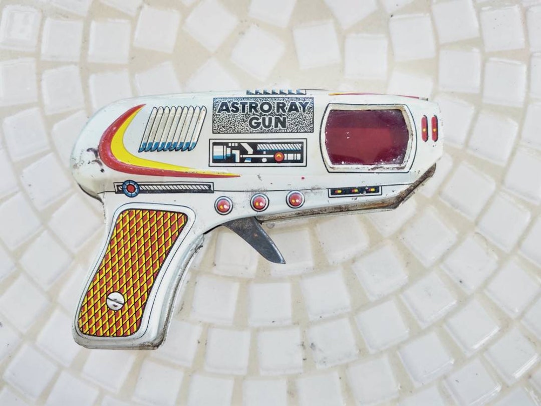 Vintage 1960s Shudo Japan Astro Ray Gun Tin Litho Nice Shape, Light ...