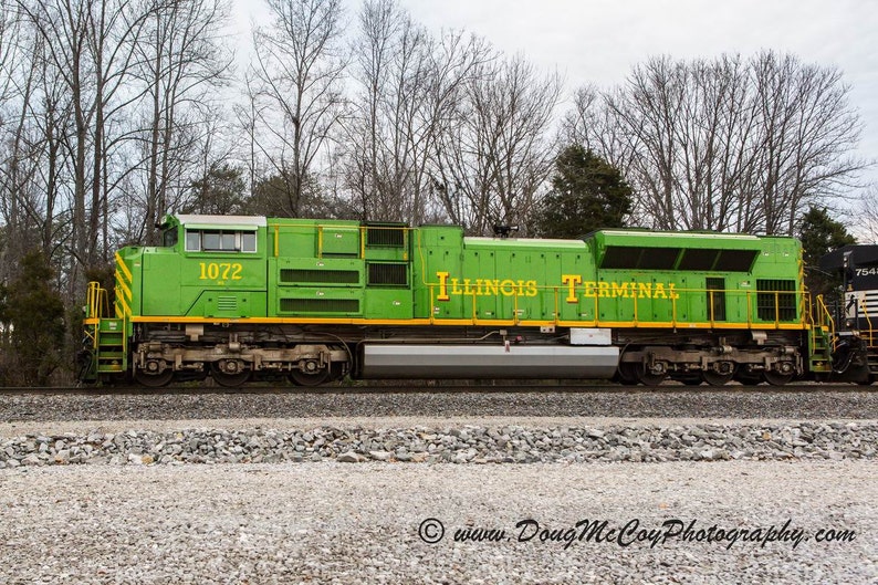 Norfolk Southern Heritage Unit #1072 "illinois Terminal". Photo # 8232 - Etsy