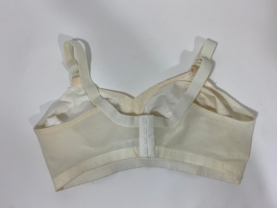 70s Lace Bra. 1970s White Floral Bra. Burlesque. Size 38 D. Sears ...