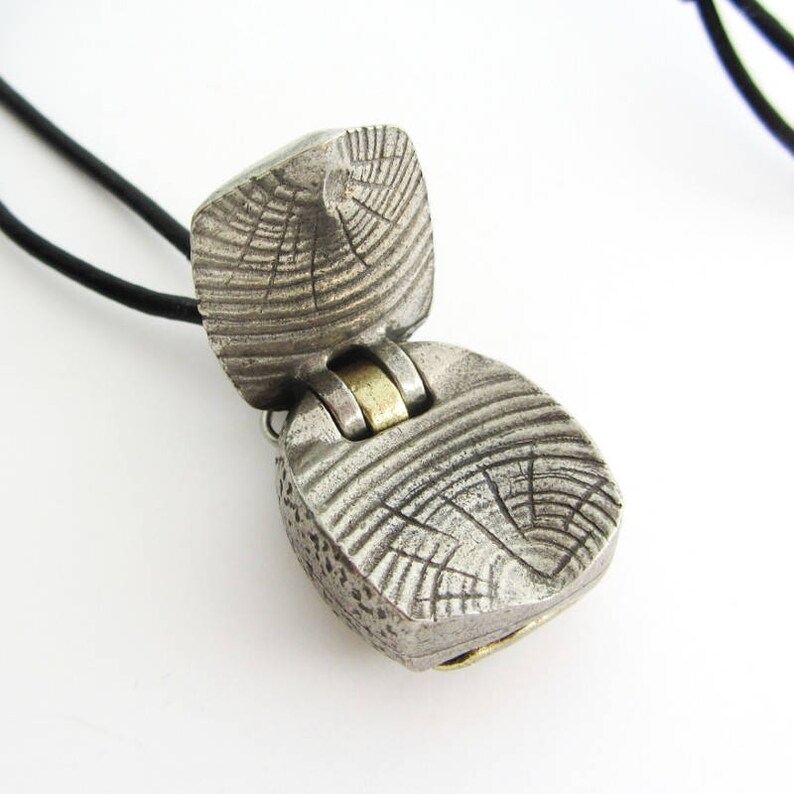 Stone Tool Lithics Necklace Stone Tool Pendant Knapping - Etsy