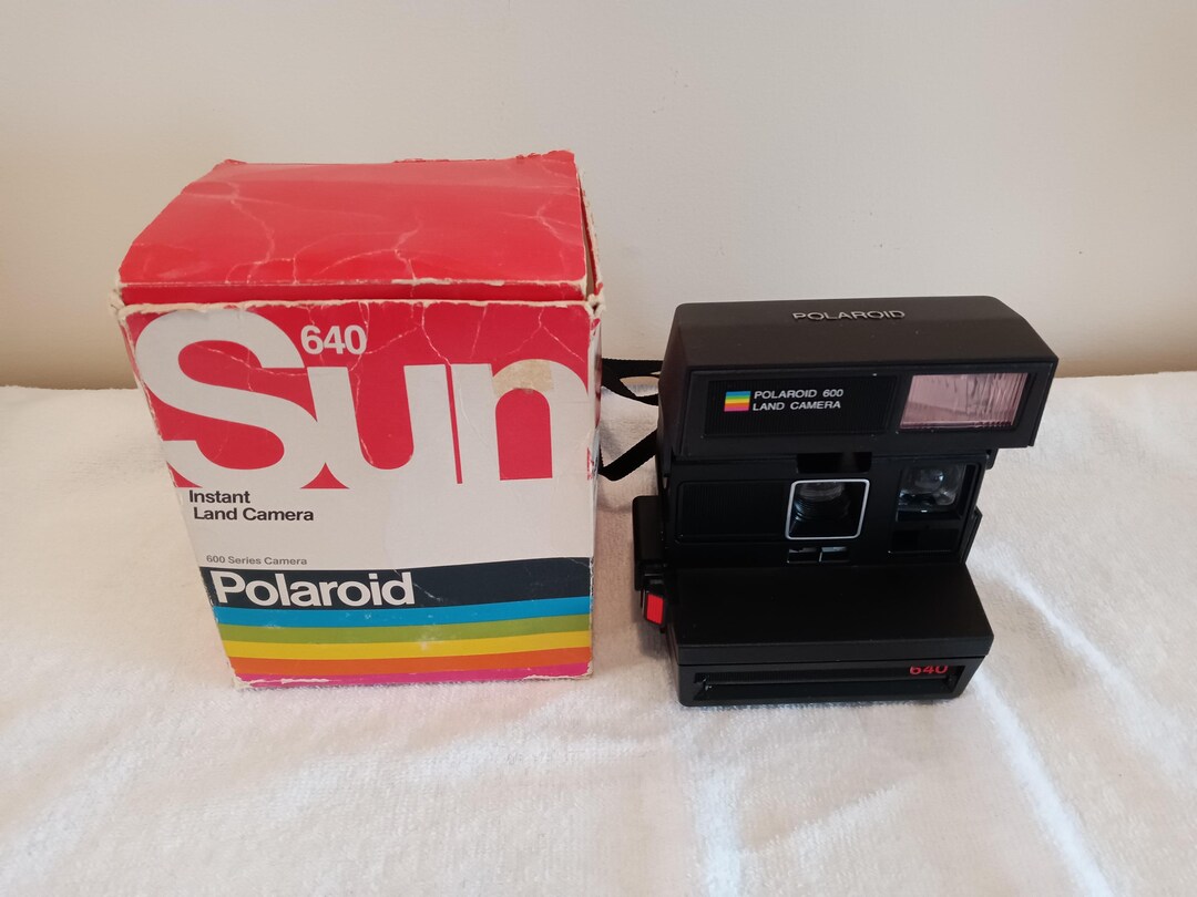 Vintage 1980's Polaroid Sun 640 Instant Camera - Etsy