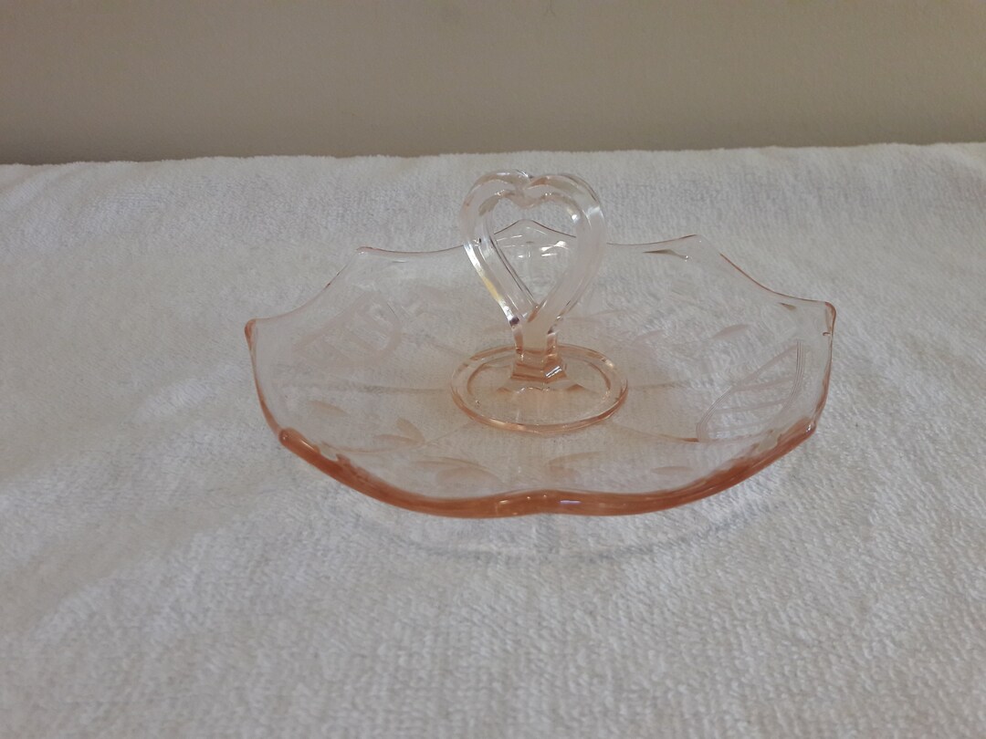 Vintage 1930's Pink Depression Candy Dish With Heart Handle - Etsy