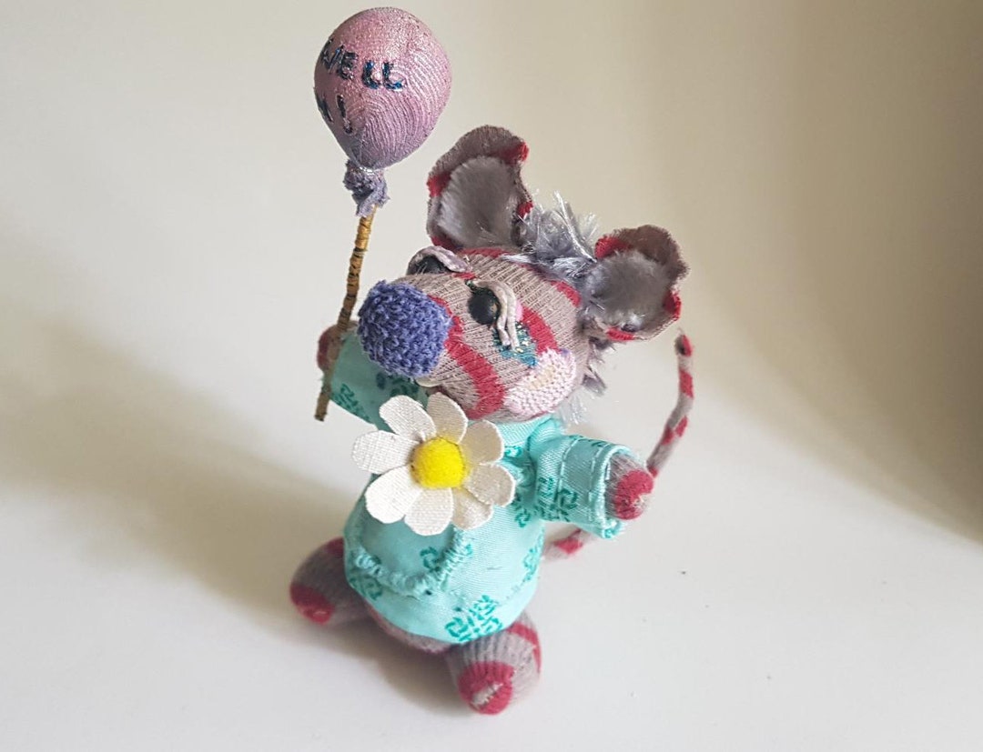 Little Mouse With Hospital Gown and Balloon Saying "get Well Soon!" - Etsy