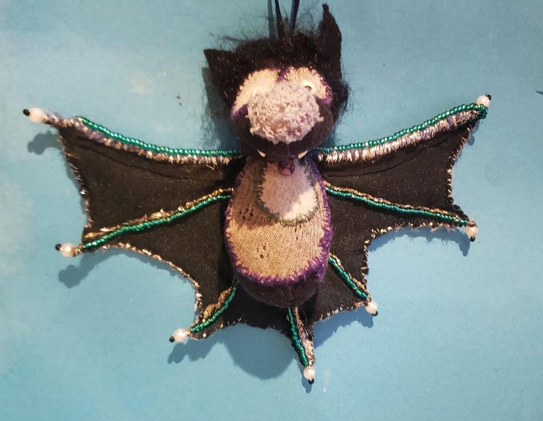 Vampire Bat With Emerald Green Beads and Bendable Wings! - Etsy UK