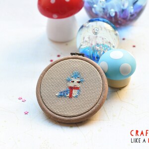 William the Worm - Labyrinth Cross Stitch - Ello Worm Modern Cross ...