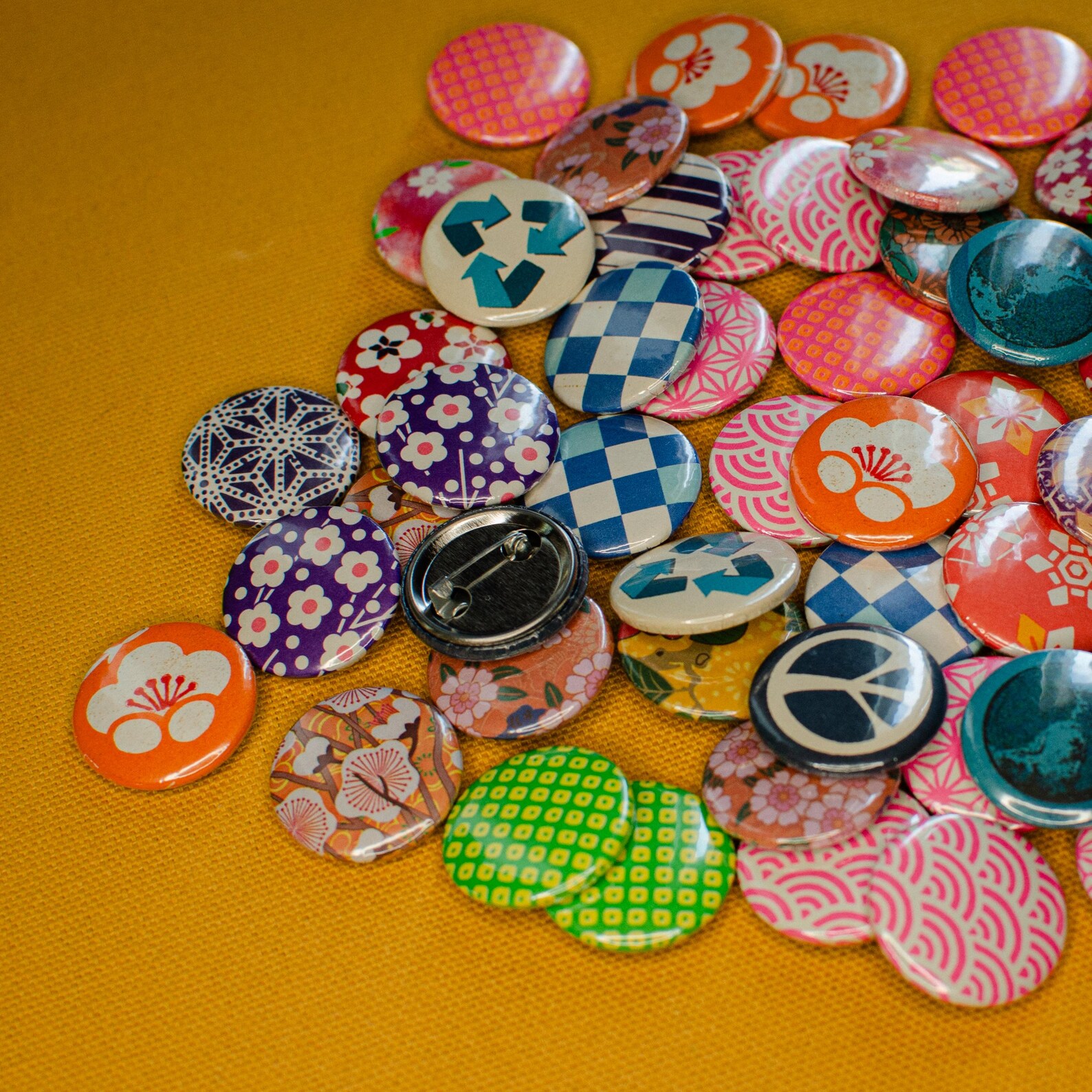 Vintage Style Button Pins Origami Print - 3 Pack - 1 Inch - 25mm ...