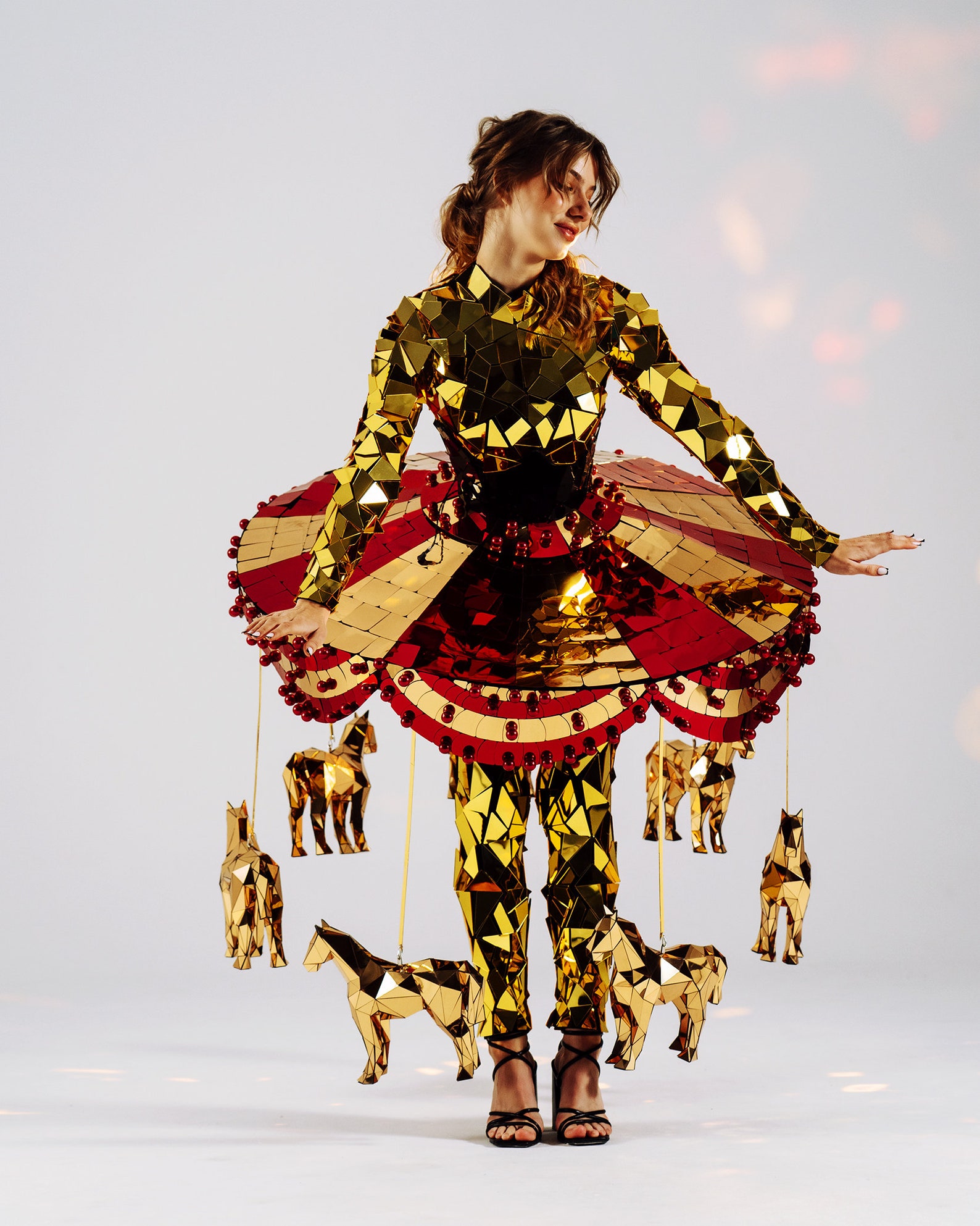 Gold Mirror Cosplay Carousel Costume With Gold Mirror Moving Horses to ...