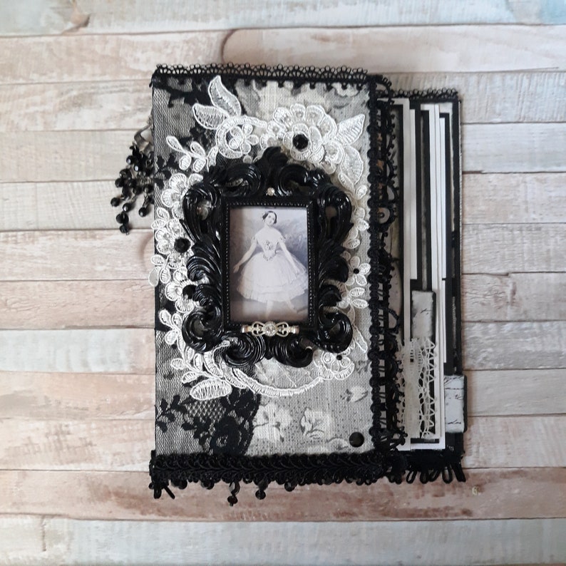 Black and White Cascading Mini Album - Etsy