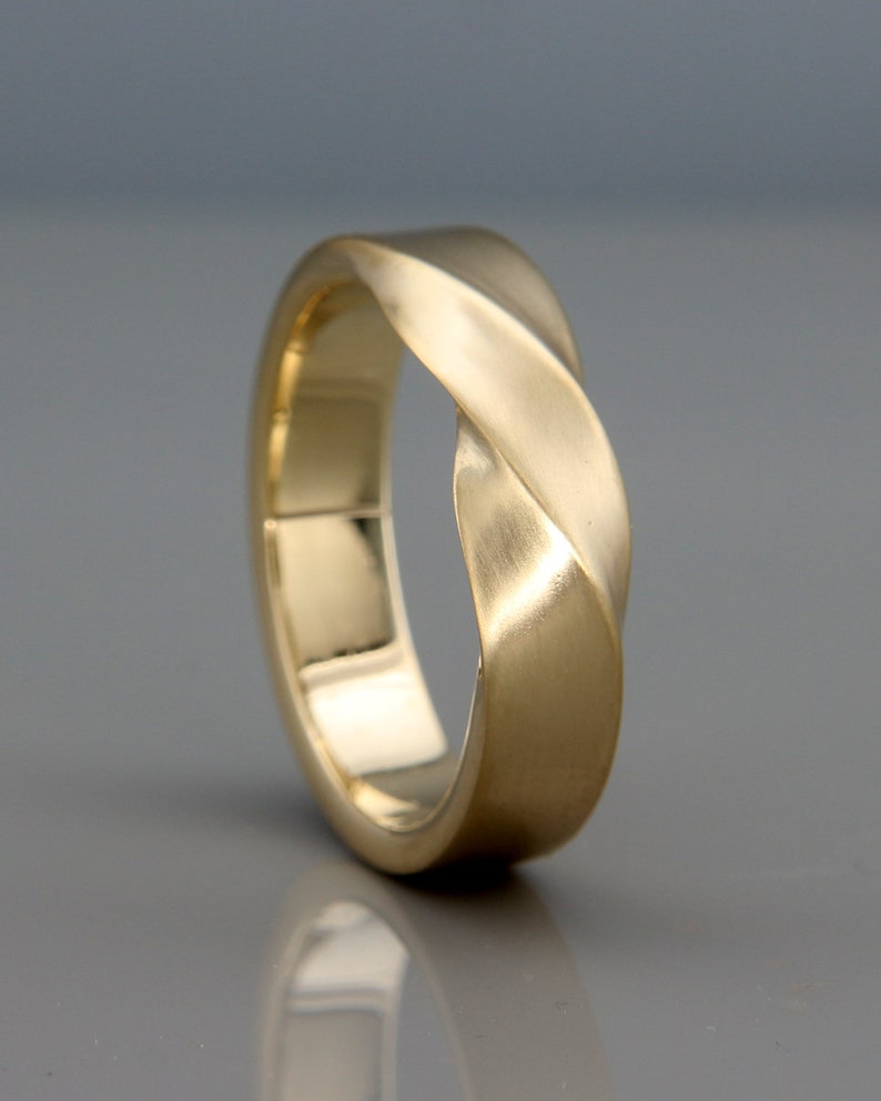 14k Gold Mobius Men's Wedding Band Solid 14K Gold - Etsy Australia