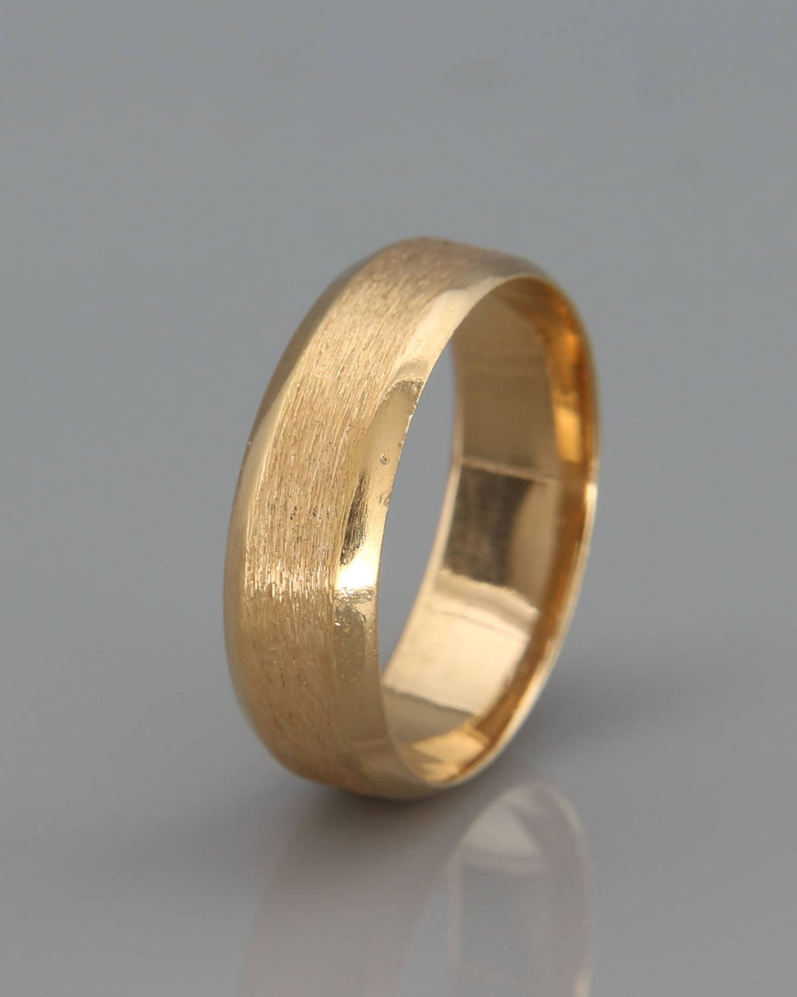 14k Solid Gold Men's Wedding Band in Rough Brushed Beveled - Etsy