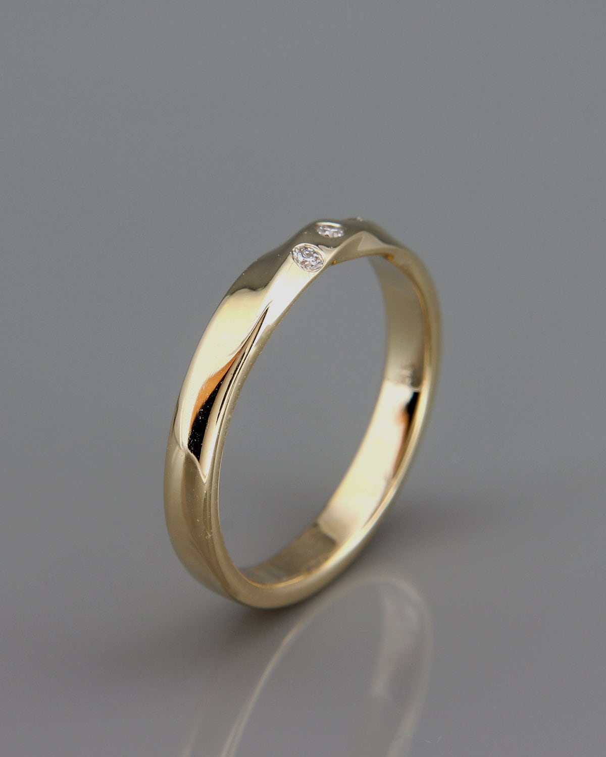 14k Gold Mobius Women Wedding Ring set with a 3 Diamond 14K | Etsy