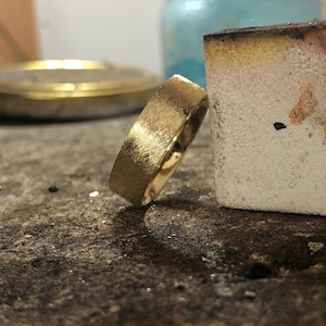 14k Gold Men's Wedding Band in Rustic Style | Solid 14k Gold Handmade ...