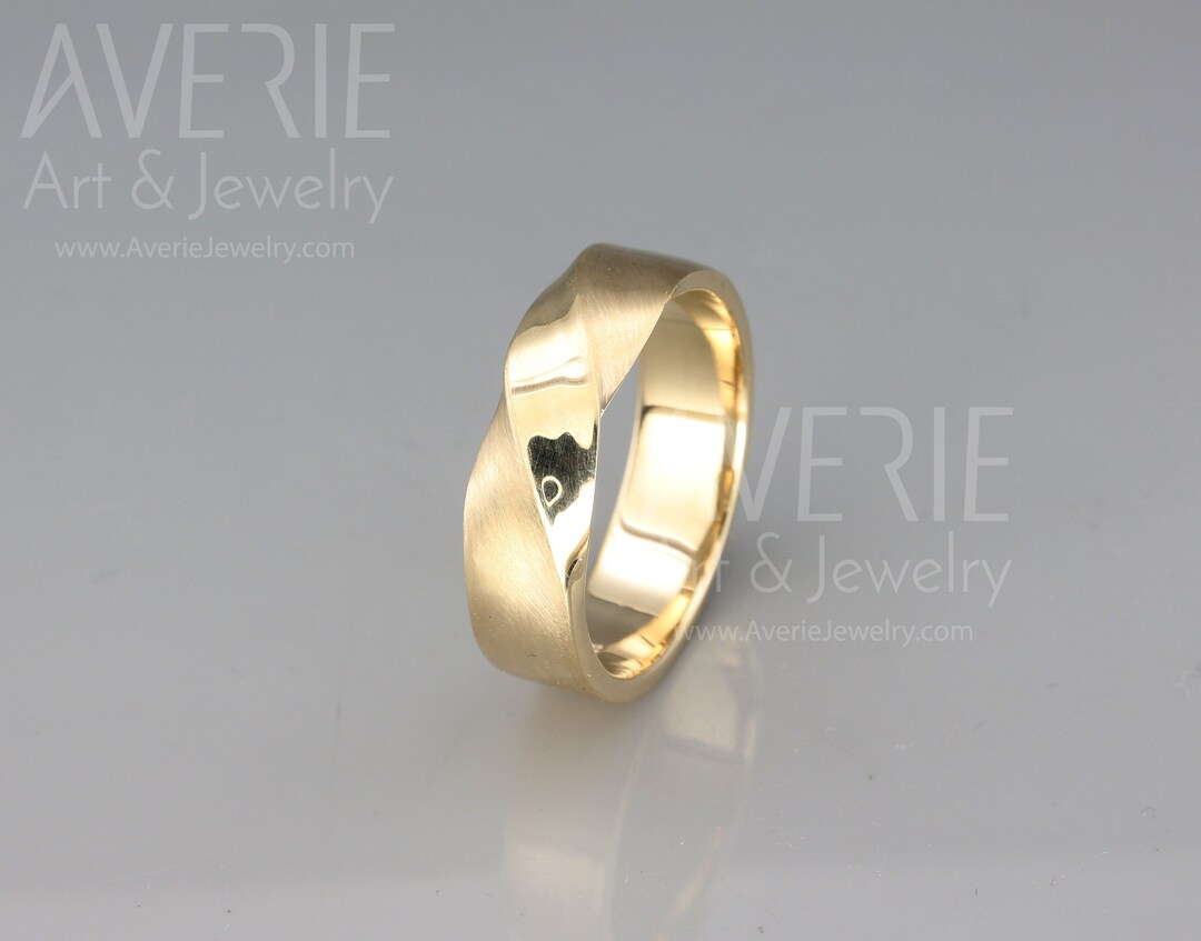 14k Yellow Gold Mobius Men's Wedding Band | 14K Gold Men's Wedding Ring ...
