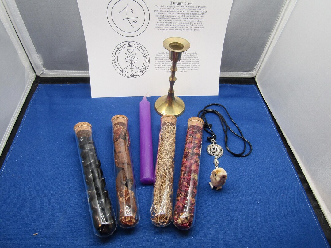 Lilith Altar Set, Goddess Lilith, Ritual Set - Etsy