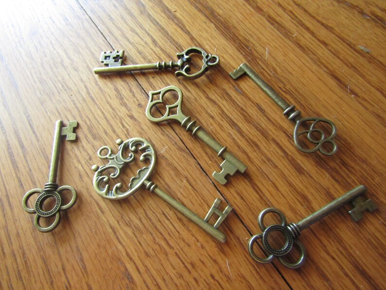 Hekate Hecate and Her 9 Keys Queen of the Witches Keys | Etsy