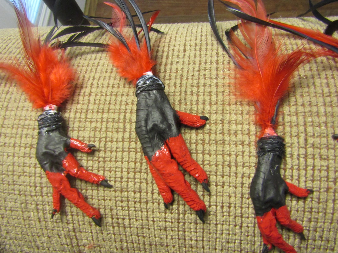 Reversing Red and Black Chicken Foot, Pata De Gallina - Etsy