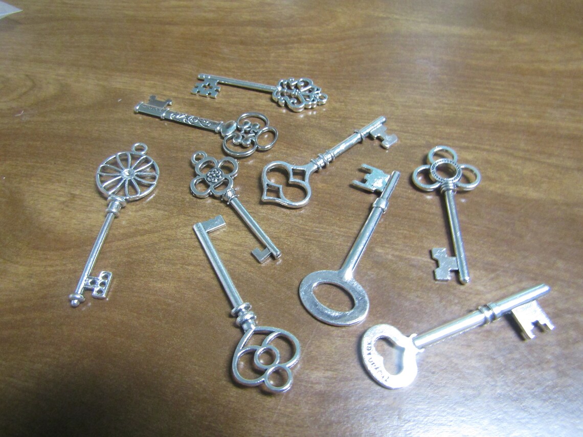 Hekate Hecate and her 9 Keys Queen of the Witches Keys and | Etsy