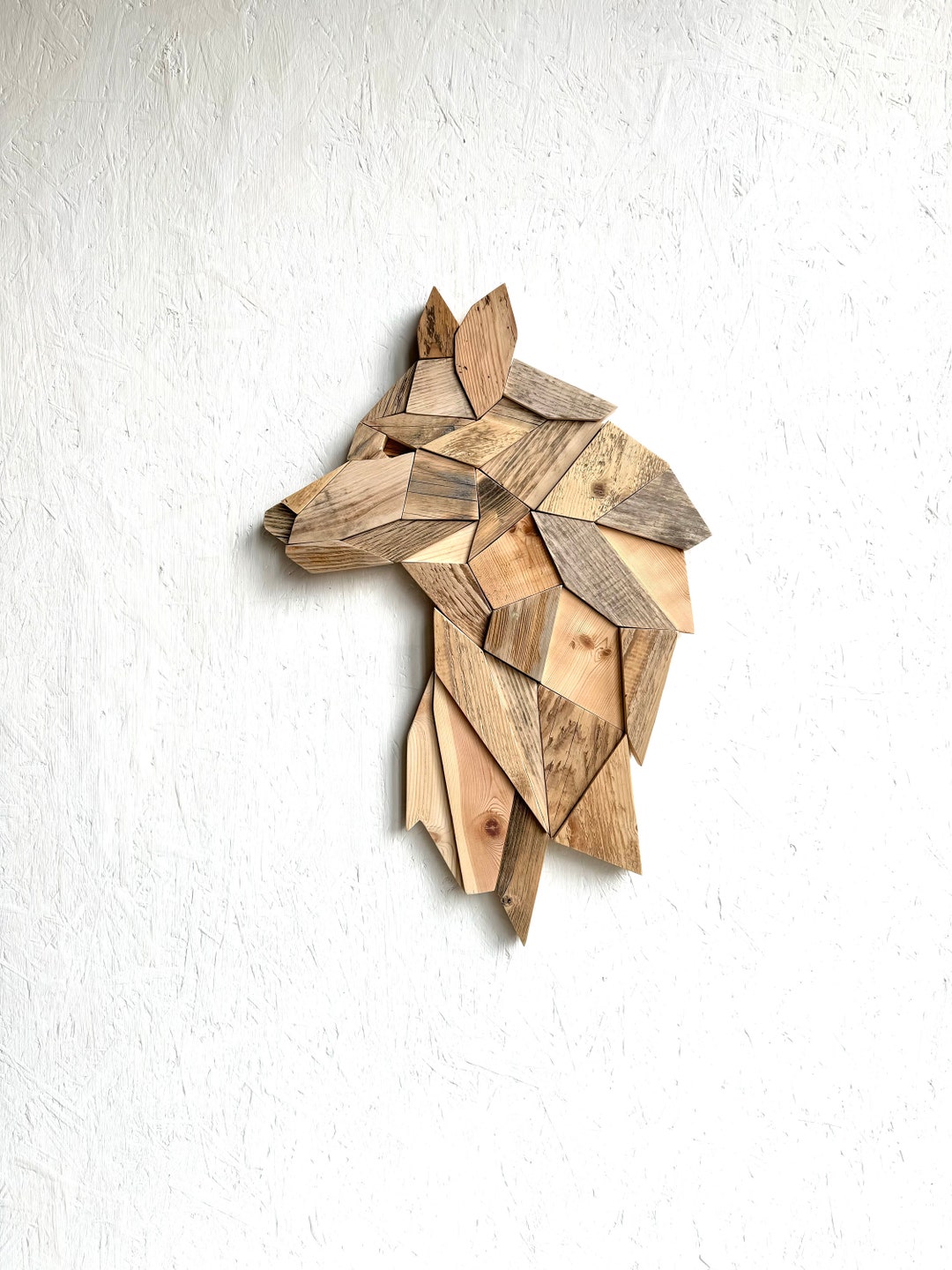 Reclaimed Wood Wolf Head Trophy: Rustic Wall Art Decor - Etsy