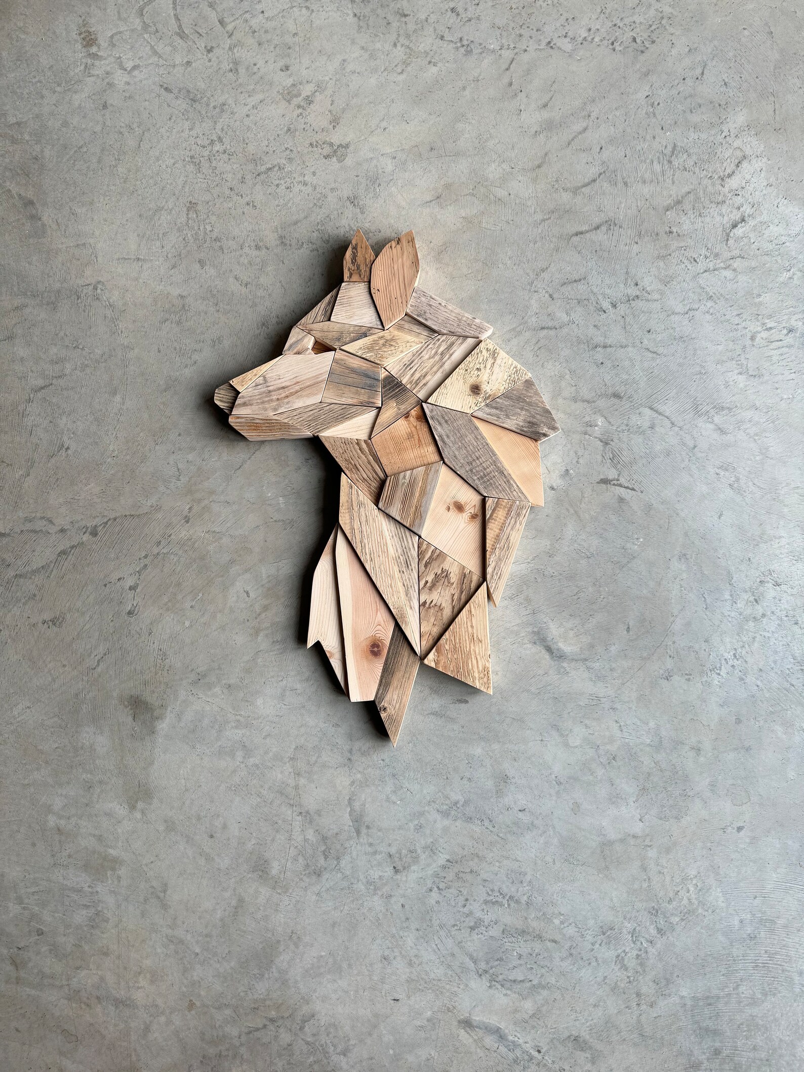 Reclaimed Wood Wolf Head Trophy: Rustic Wall Art Decor - Etsy