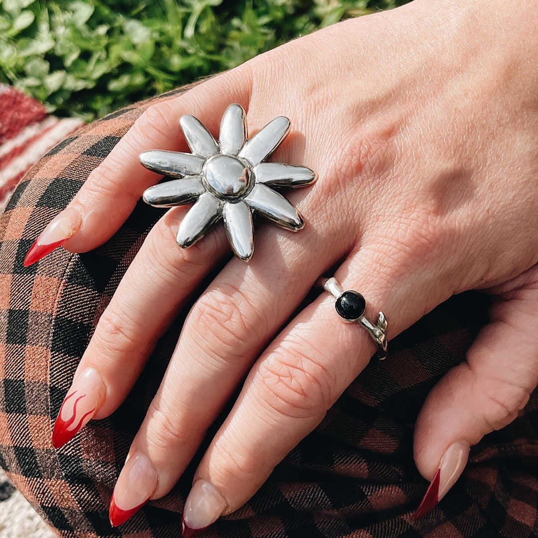 Chelsea Daisy Ring - Etsy