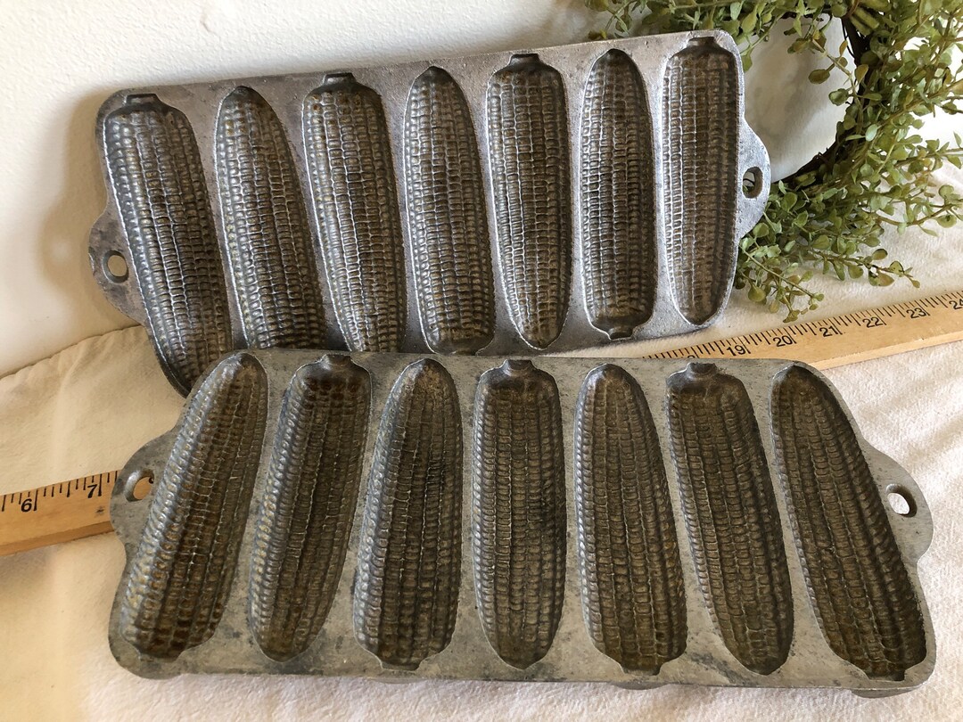 2 Cornbread Pans Molds, Vintage Ears of Corn Cornbread Bakeware, Prim ...