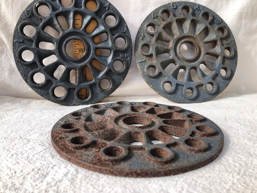 Vintage IH Seed Plates 3 Vintage Round Metal Pieces With - Etsy