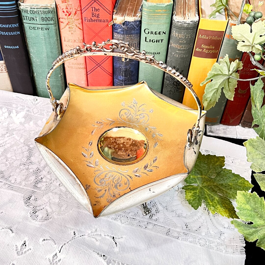 Cake Dish W/ Bright Cut Engraving / Pedestal Dish W/ Handle Silver ...