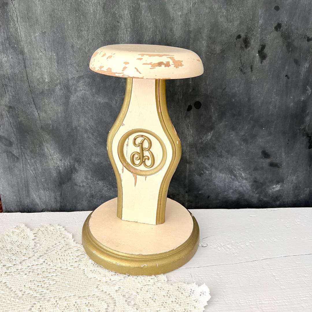 Hat Stand Table Top Dresser Counter Display Wooden W/ Monogram B Prop ...