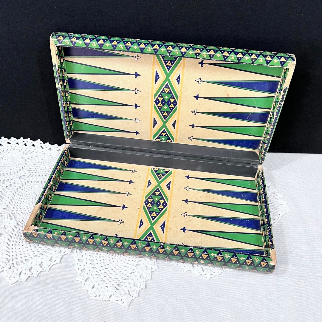 Fold up Box for Playing Chess / Checkers Board W/ Backgammon on ...