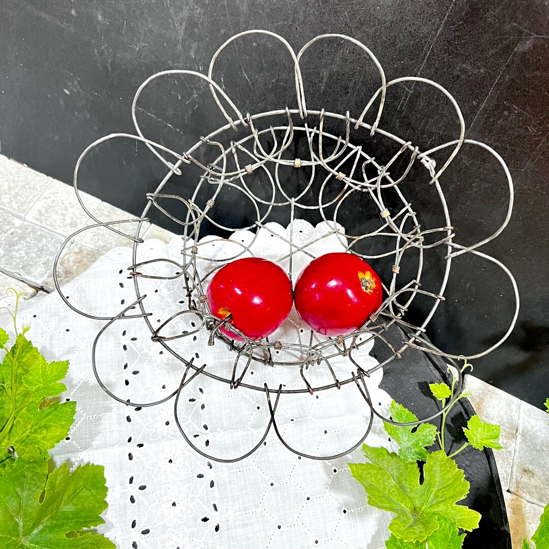 Wire Metal Egg Basket - Early 1900's Edwardian Era - Farmhouse Kitchen ...