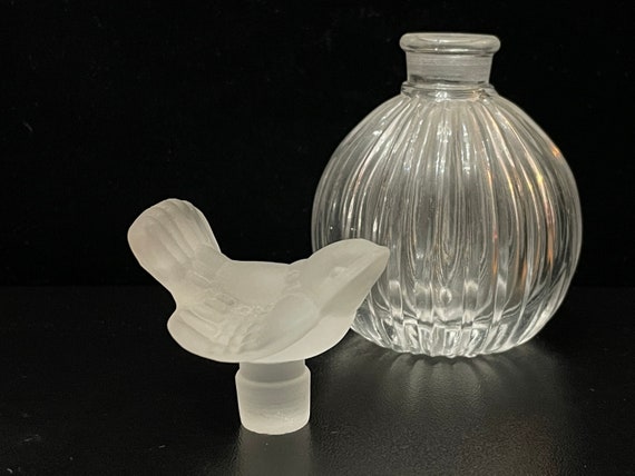 Vintage Bird Perfume Bottle with Cast Frosted Glass B… - Gem