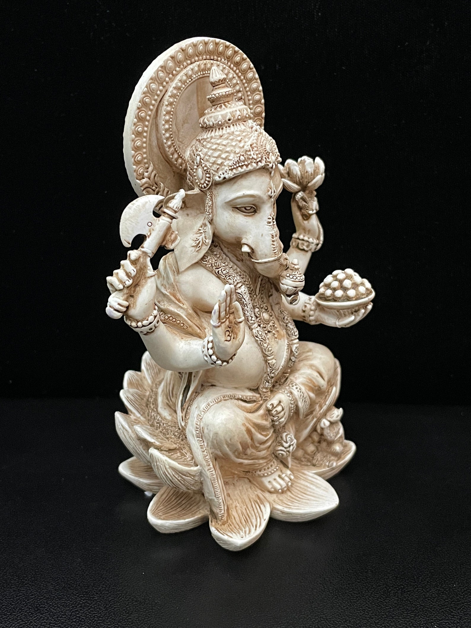 Ganesh Statue Made With Resin Statue Ganesha Among the - Etsy