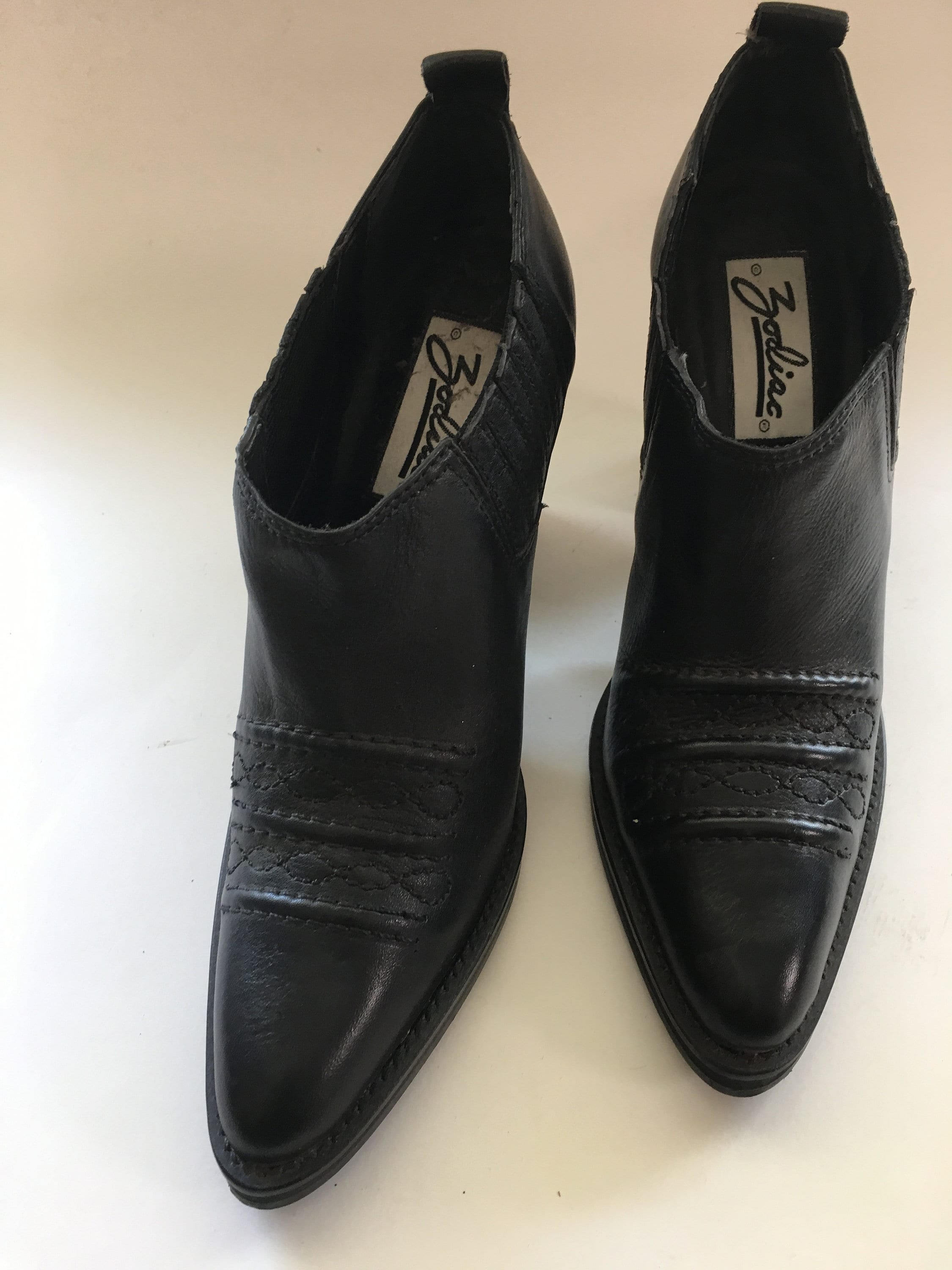 Zodiac black boots 60 photos - Astrologytoyou.com