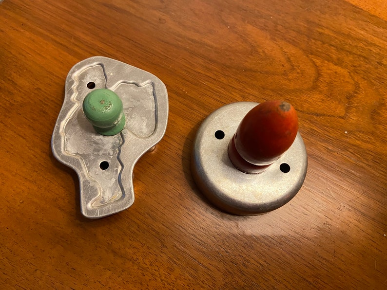 Vintage Aluminum Cookie/biscuit Cutters With Wooden Handles - Etsy