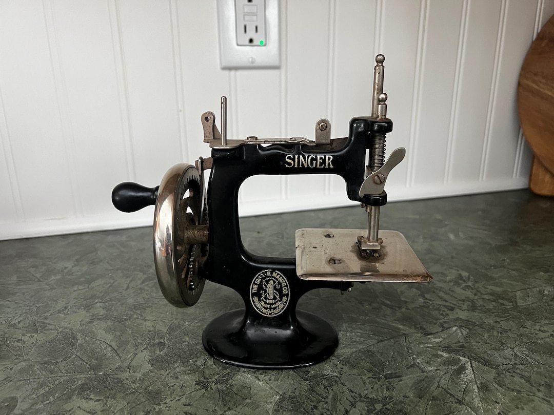 Vintage Singer Child’s Sewing Machine Circa Early 1900s - Etsy