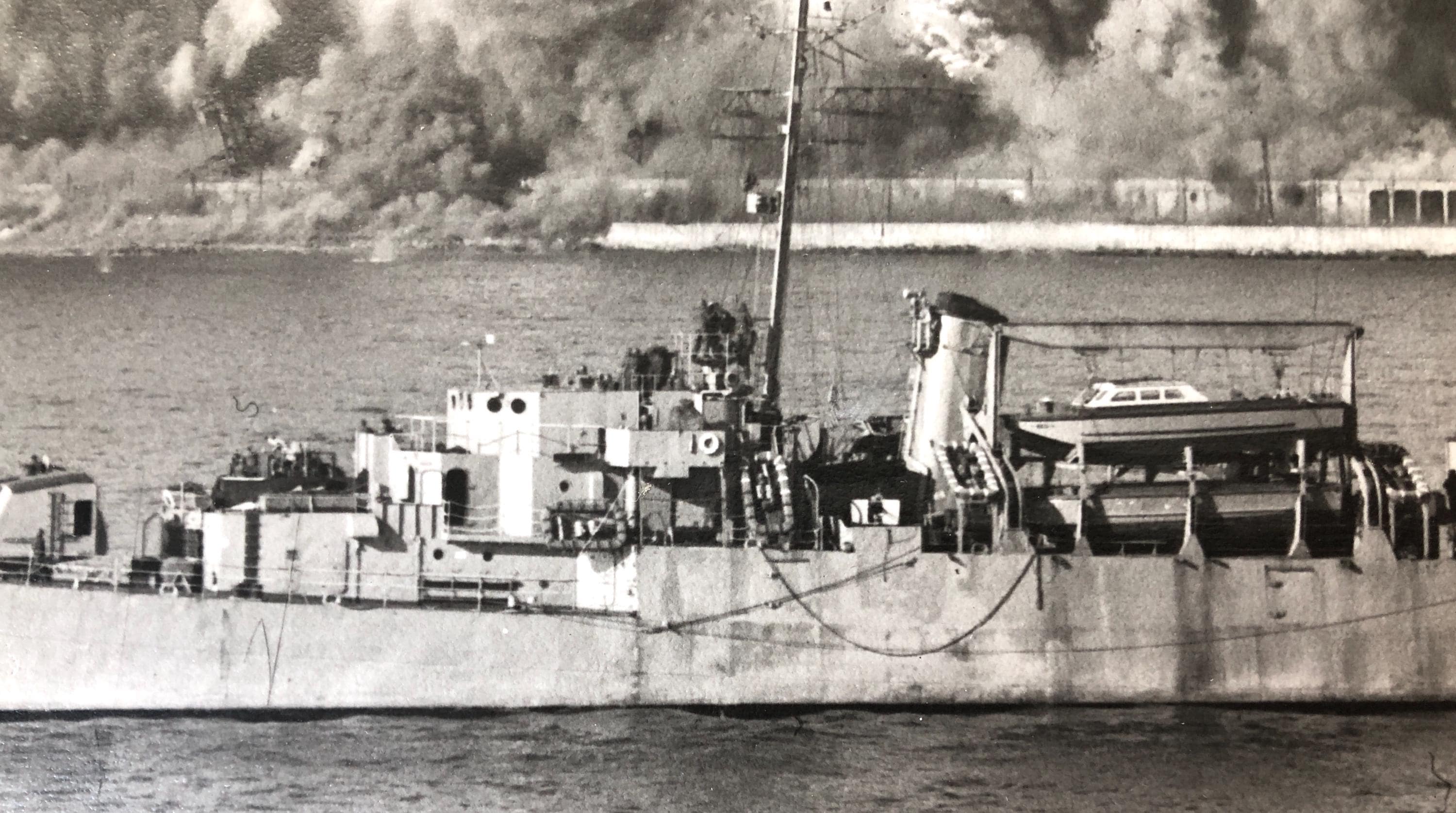 1950 Korean War US Navy USS Begor Offshore During Demolition Hungham ...
