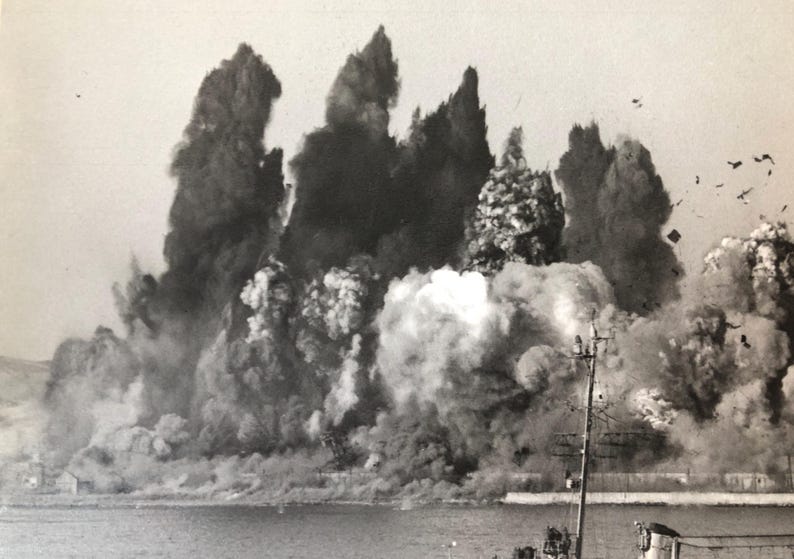 1950 Korean War US Navy USS Begor Offshore During Demolition Hungham ...