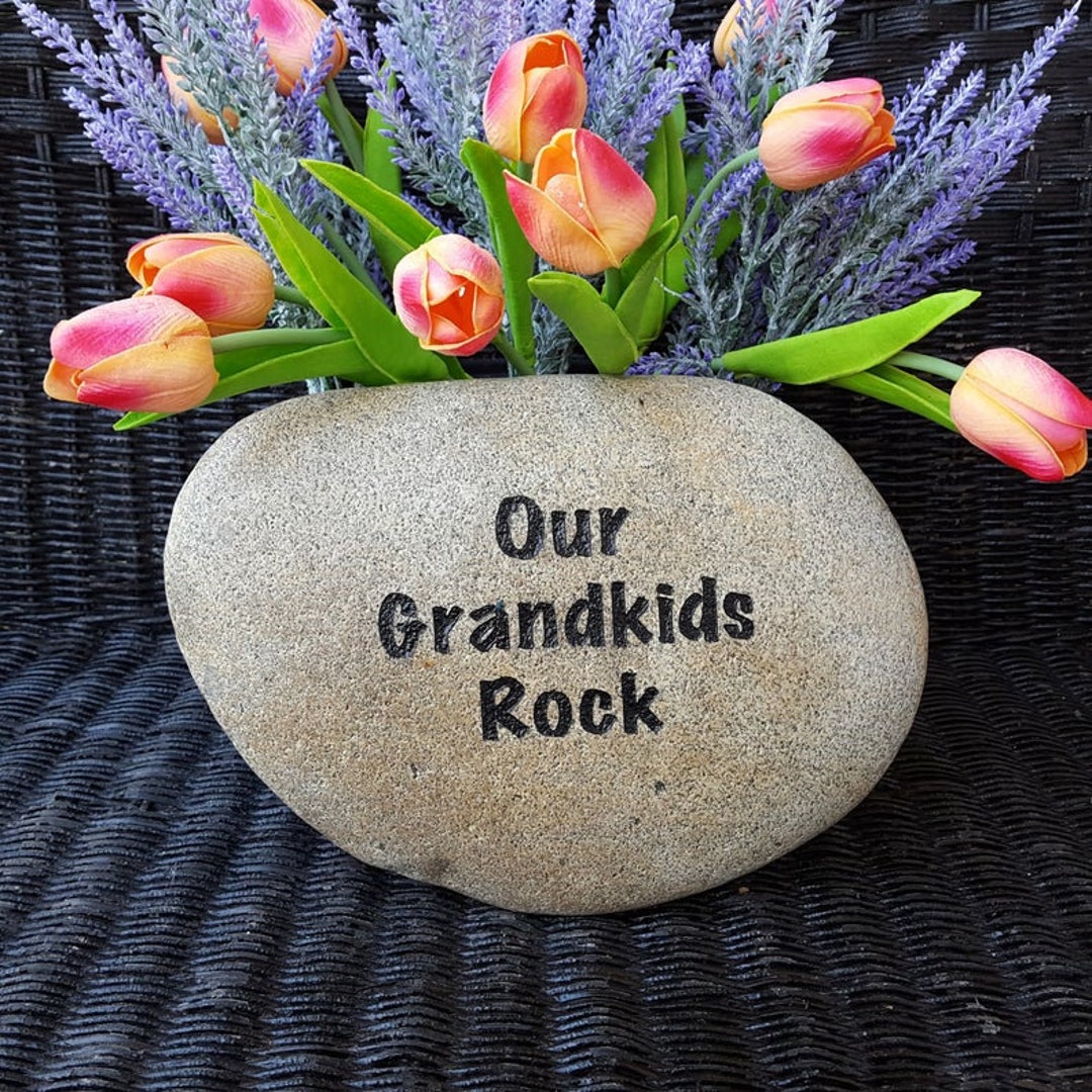 Mother's Day Gift - Our Grandkids Rock - Personalized Name Rocks ...