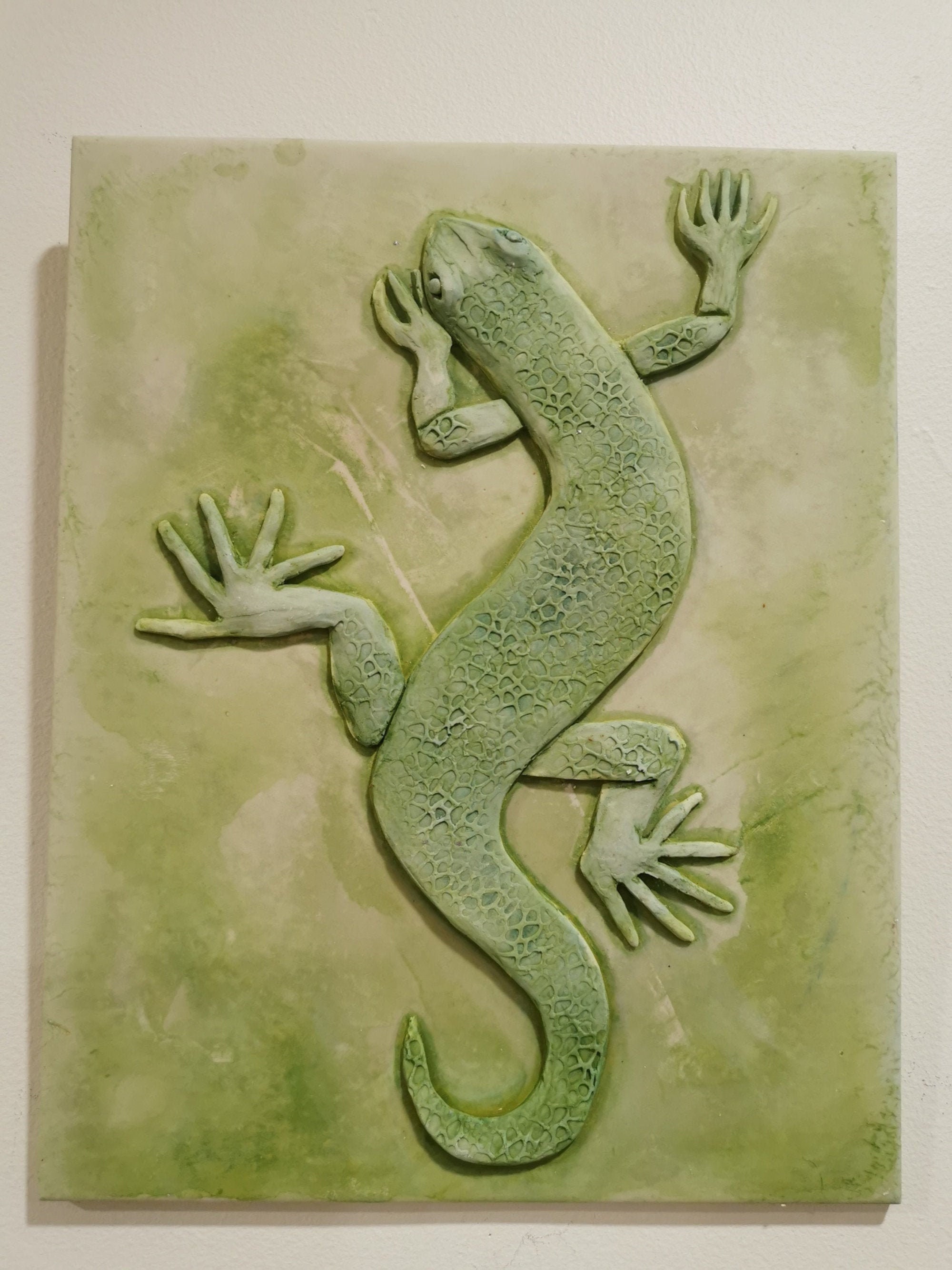 Lizard/ Sculpted Reptile Bas Relief /Hand Painted Lizard/ | Etsy