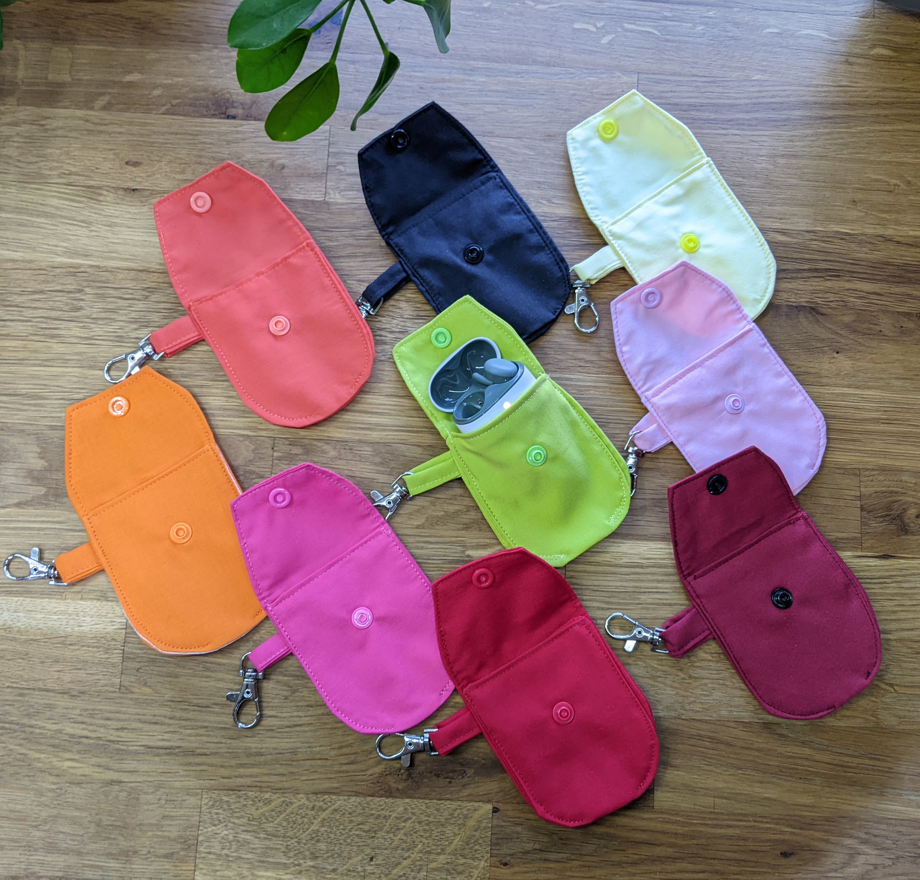 Google Pixel Buds Case Keychain. Cotton A-series Pixel Buds. - Etsy