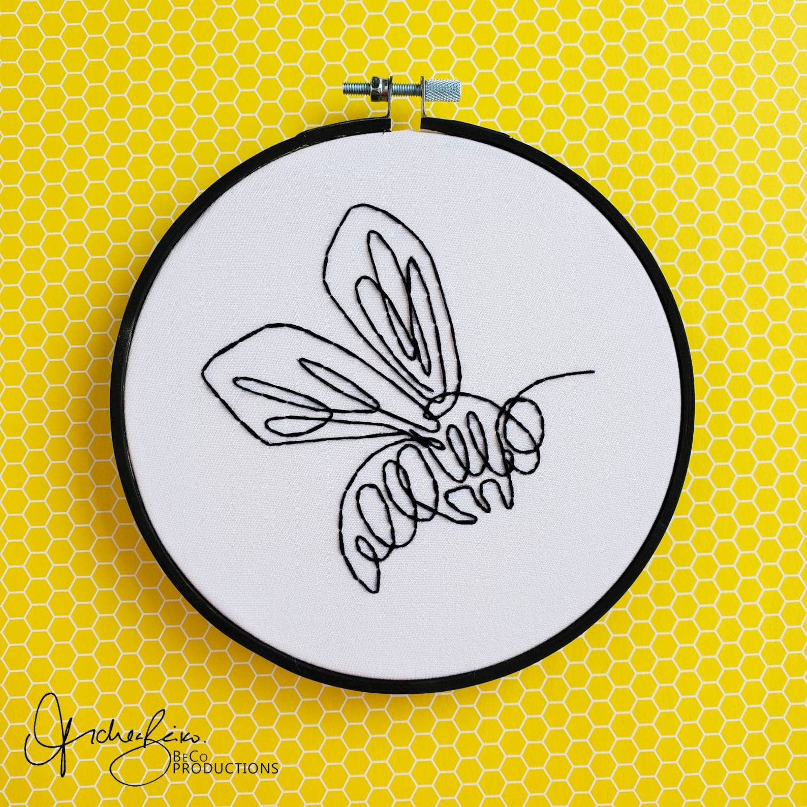 Bee Line Drawing Embroidery Patterns DIY Digital Download - Etsy