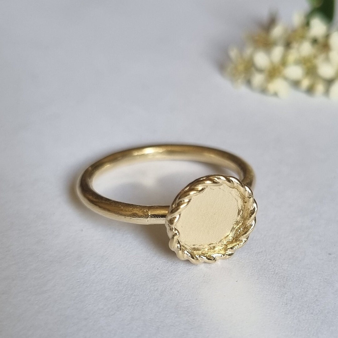 Solid Gold Disc Ring, Antique Style Ring, Romantic Jewelry for Women ...