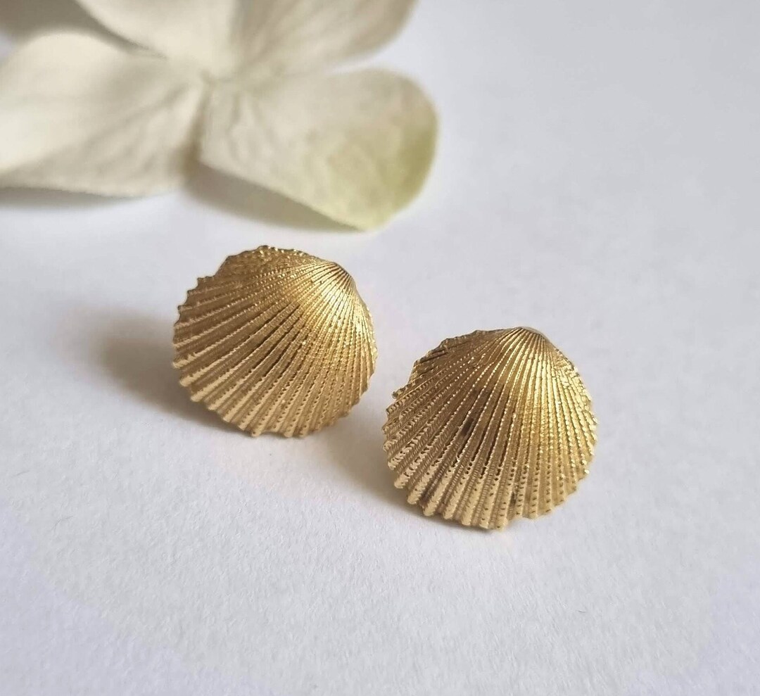 Gold Shell Studs, 14k Gold Earrings, Solid Gold Studs, Sea Shell ...
